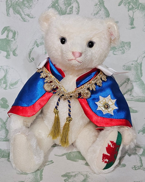 From The Steiff Archive: Catherine Princess of Wales by Steiff - 30cm ...